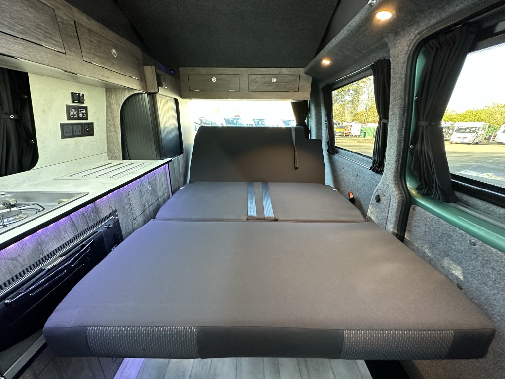 Sport + Model - Redline Campers